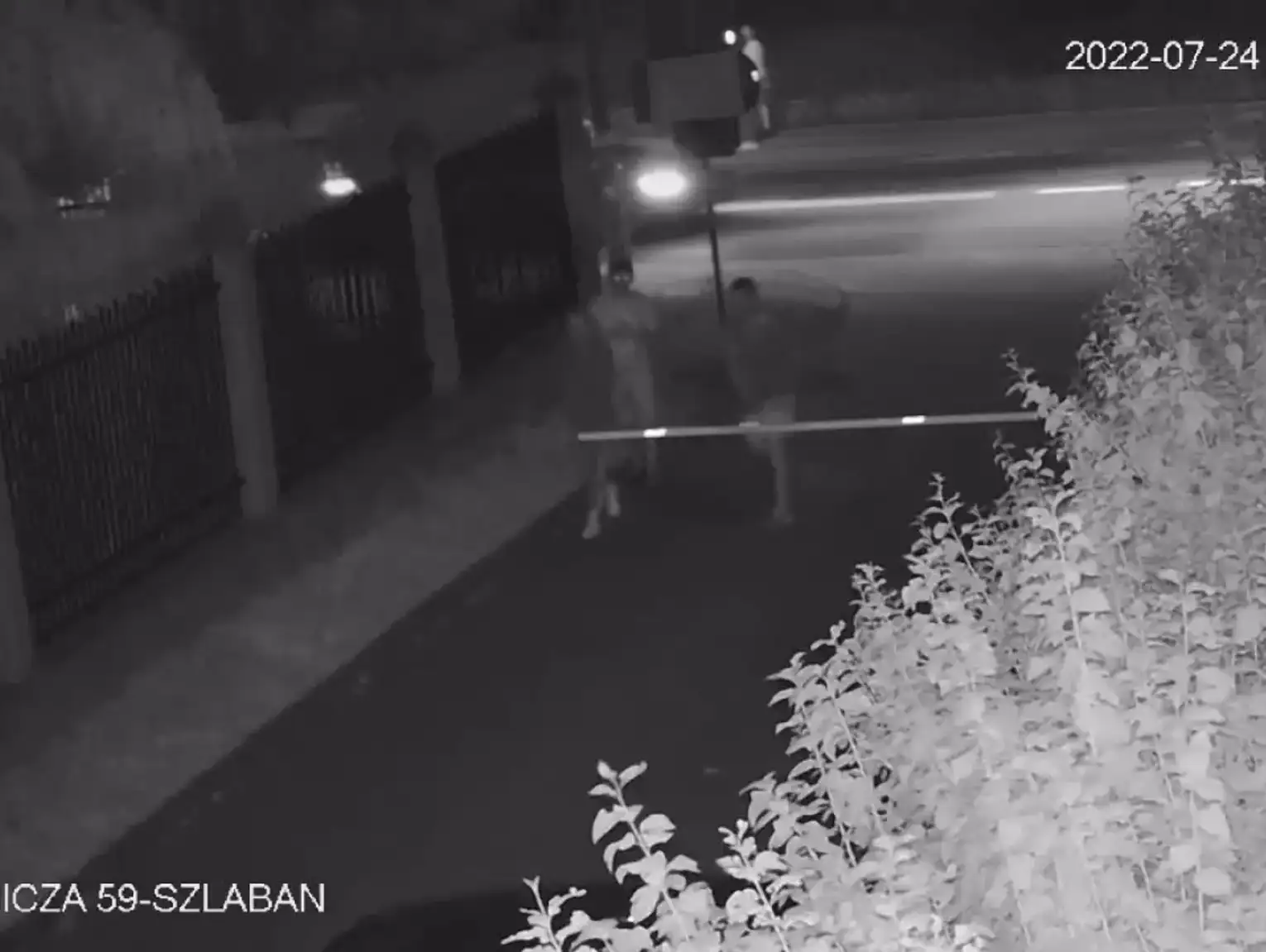 Dwóch na szlaban. Elbląska policja szuka bohaterów monitoringu [WIDEO]